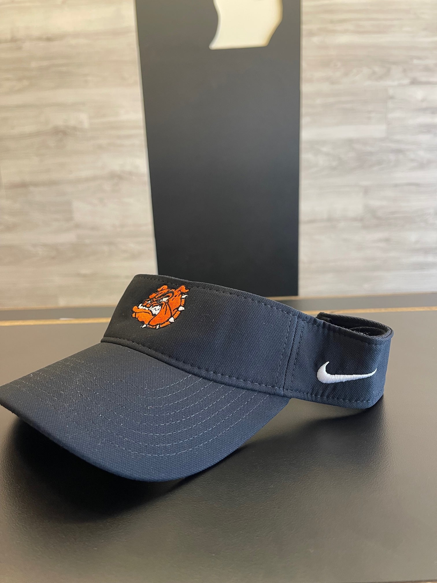 Nike Bulldog Visor – Ivory Vines